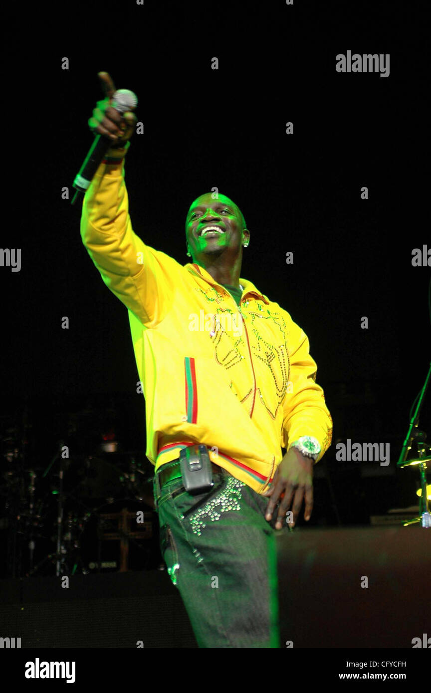 R & B singer, Akon, performing at the Walnut Creek Amphitheater in ...