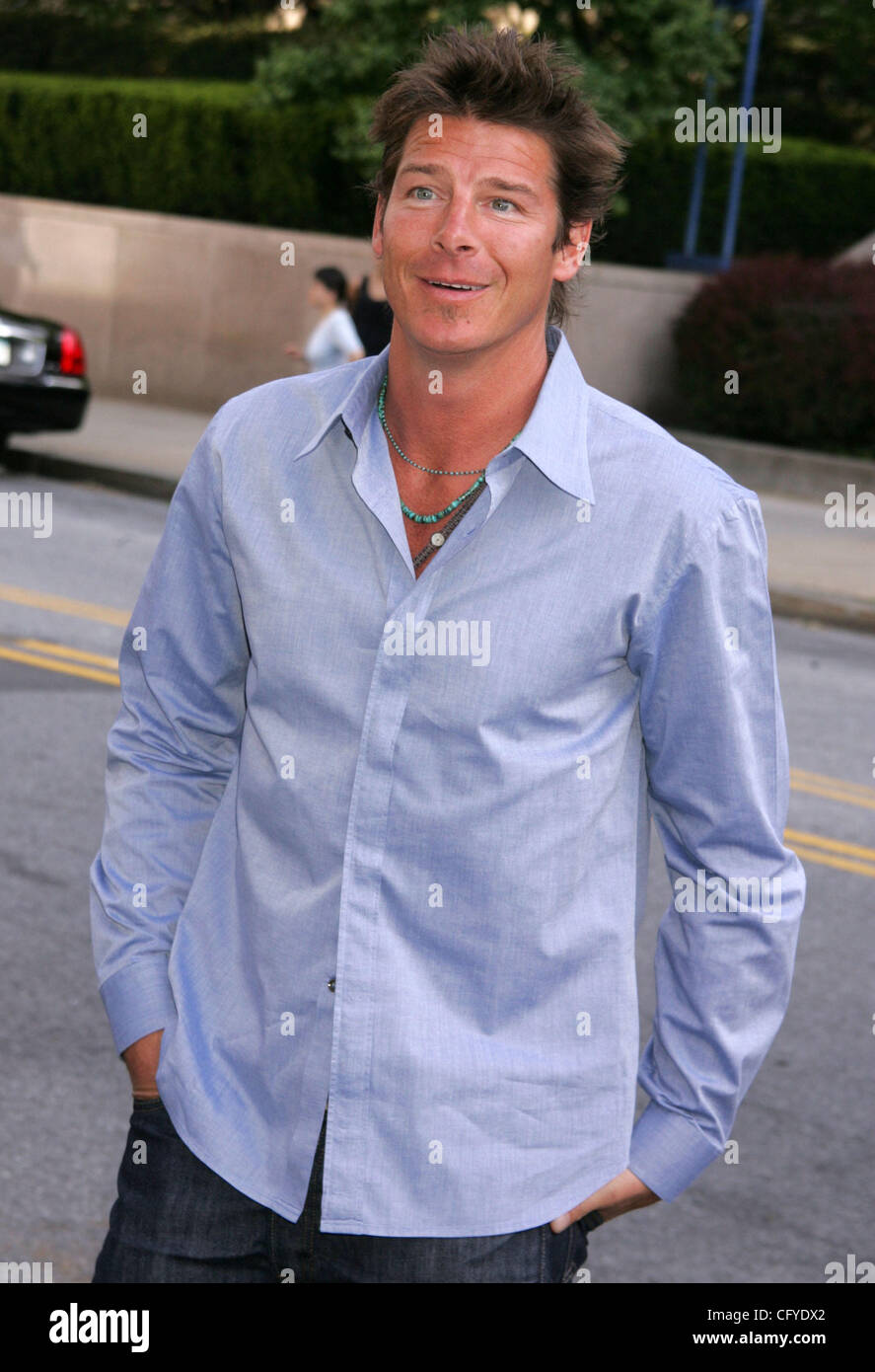 Ty pennington hi-res stock photography and images - Alamy