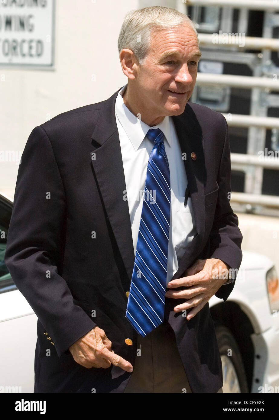 Texas Congressman Ron Paul arrives for a walk-through for the South ...