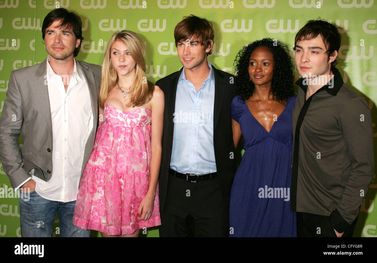 May 17, 2007 - New York, NY, USA - Actors MATTHEW SETTLE, TAYLOR MOMSEN ...