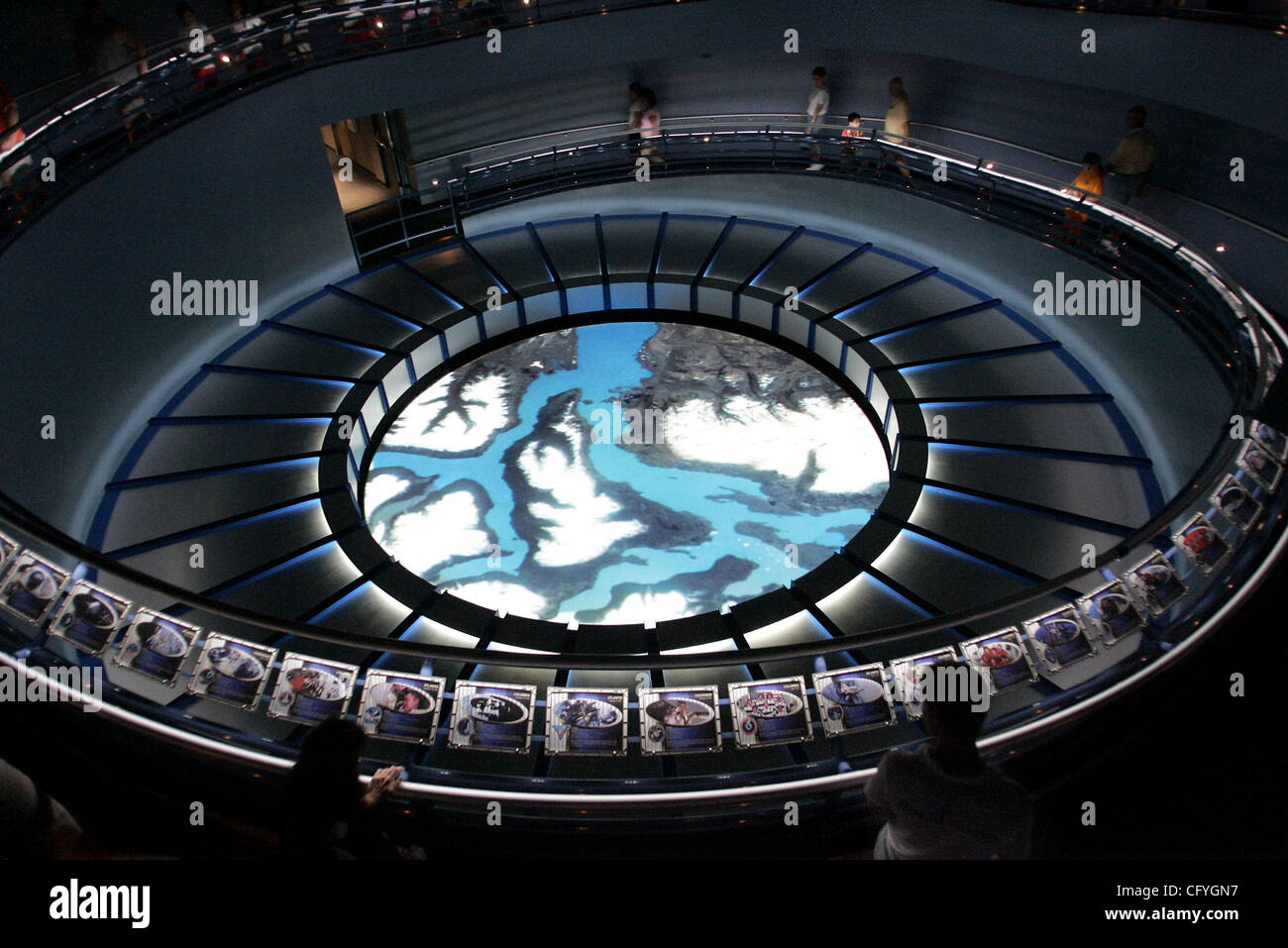 Shuttle simulation hi-res stock photography and images - Alamy