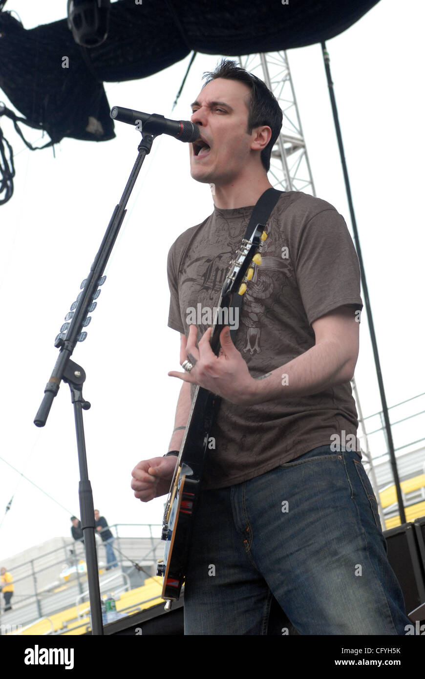Benjamin burnley band breaking benjamin hi-res stock photography and ...