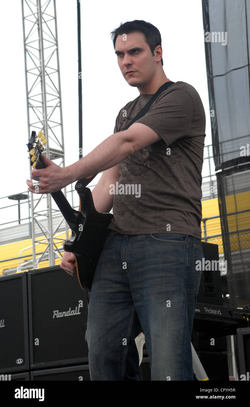 May 19, 2007 Columbus, OH; USA, Singer BEN BURNLEY of the band BREAKING ...