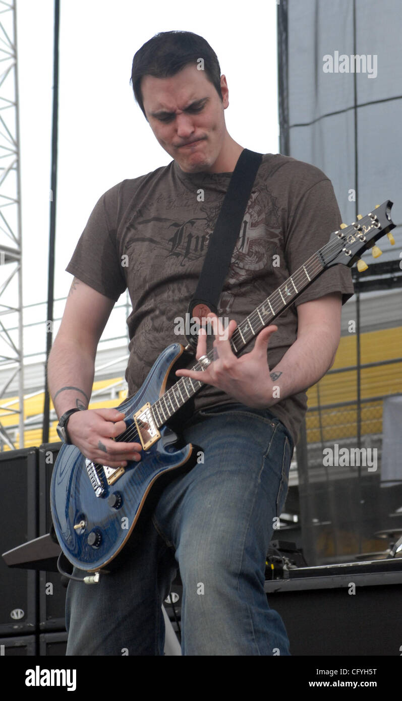 Singer benjamin burnley breaking benjamin hi-res stock photography and ...