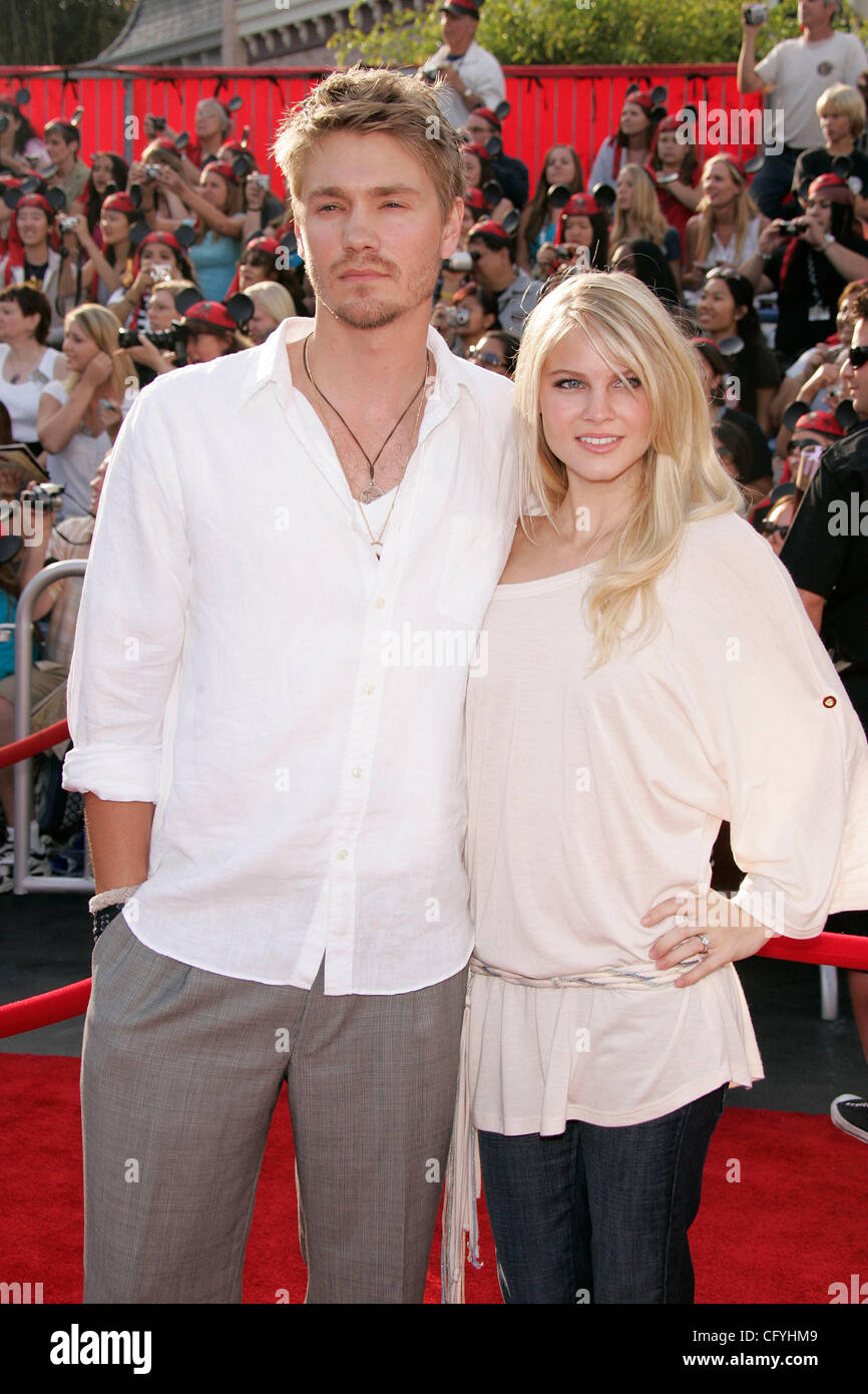 May 19, 2007 - Anaheim, CA, USA - Actor CHAD MICHAEL MURRAY and KENZIE ...