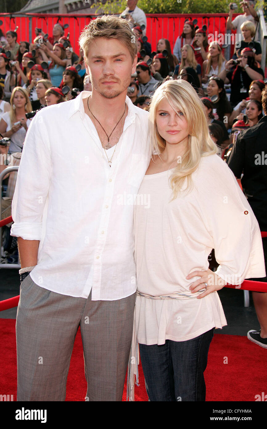 May 19, 2007 - Anaheim, CA, USA - Actor CHAD MICHAEL MURRAY and KENZIE ...