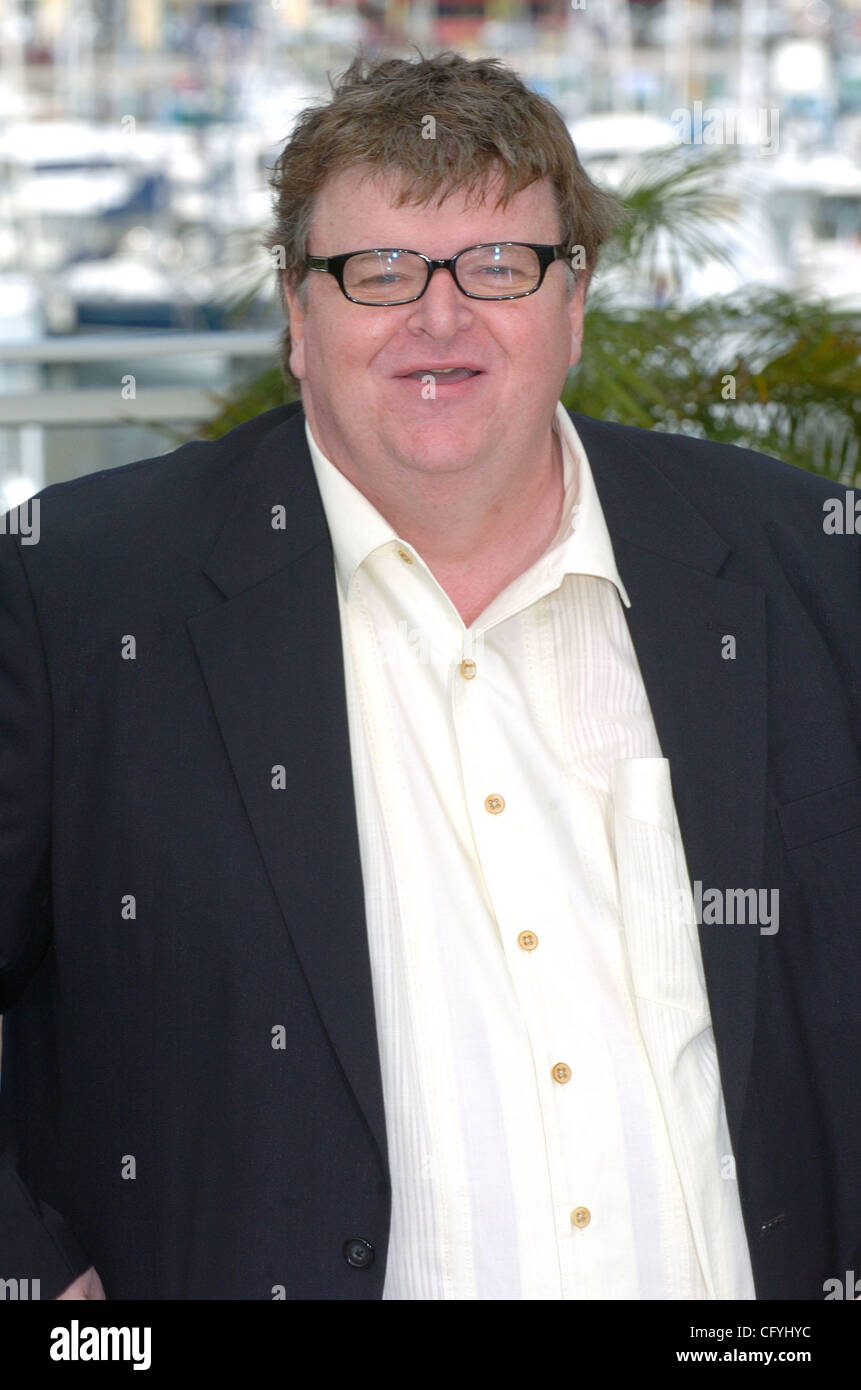 Michael Moore at the 2007 CANNES FESTIVAL FOR "SICKO" PHOTOCALL Stock ...