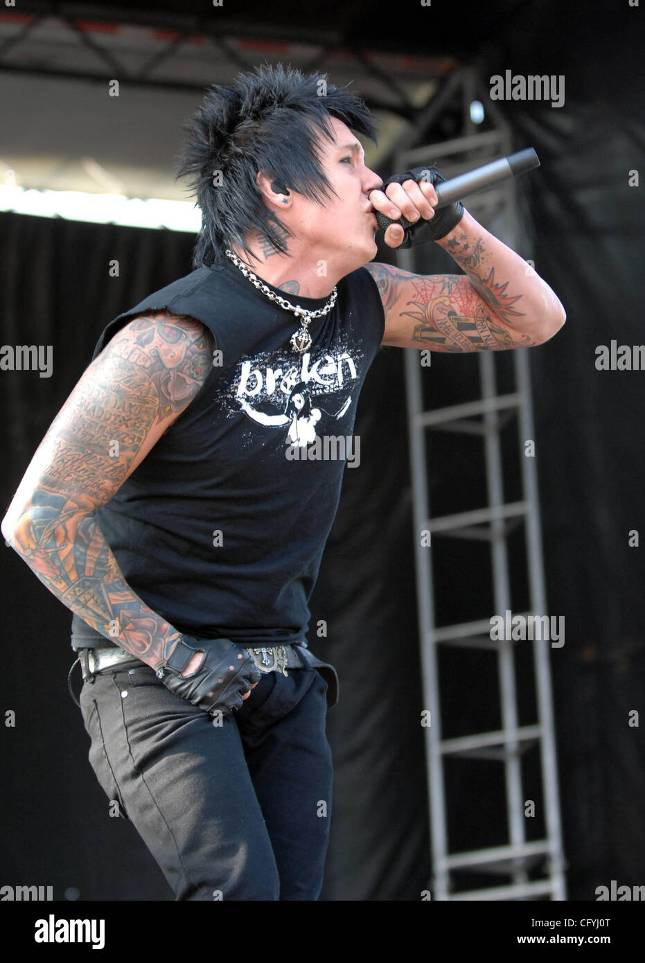 May 19, 2007 Columbus, OH; USA, Singer JACOBY SHADDIX of the band PAPA ...