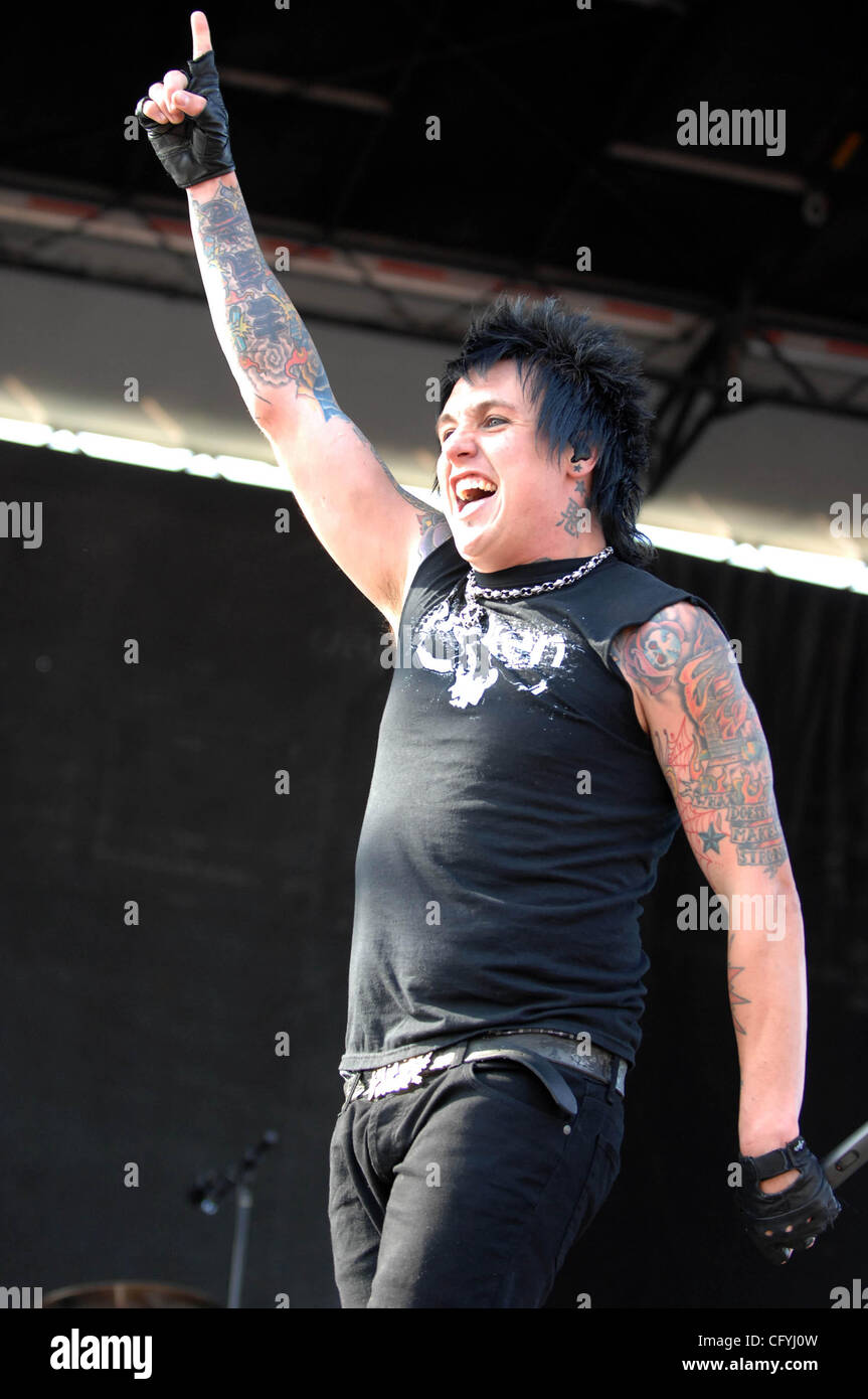 May 19, 2007 Columbus, OH; USA, Singer JACOBY SHADDIX of the band PAPA ...
