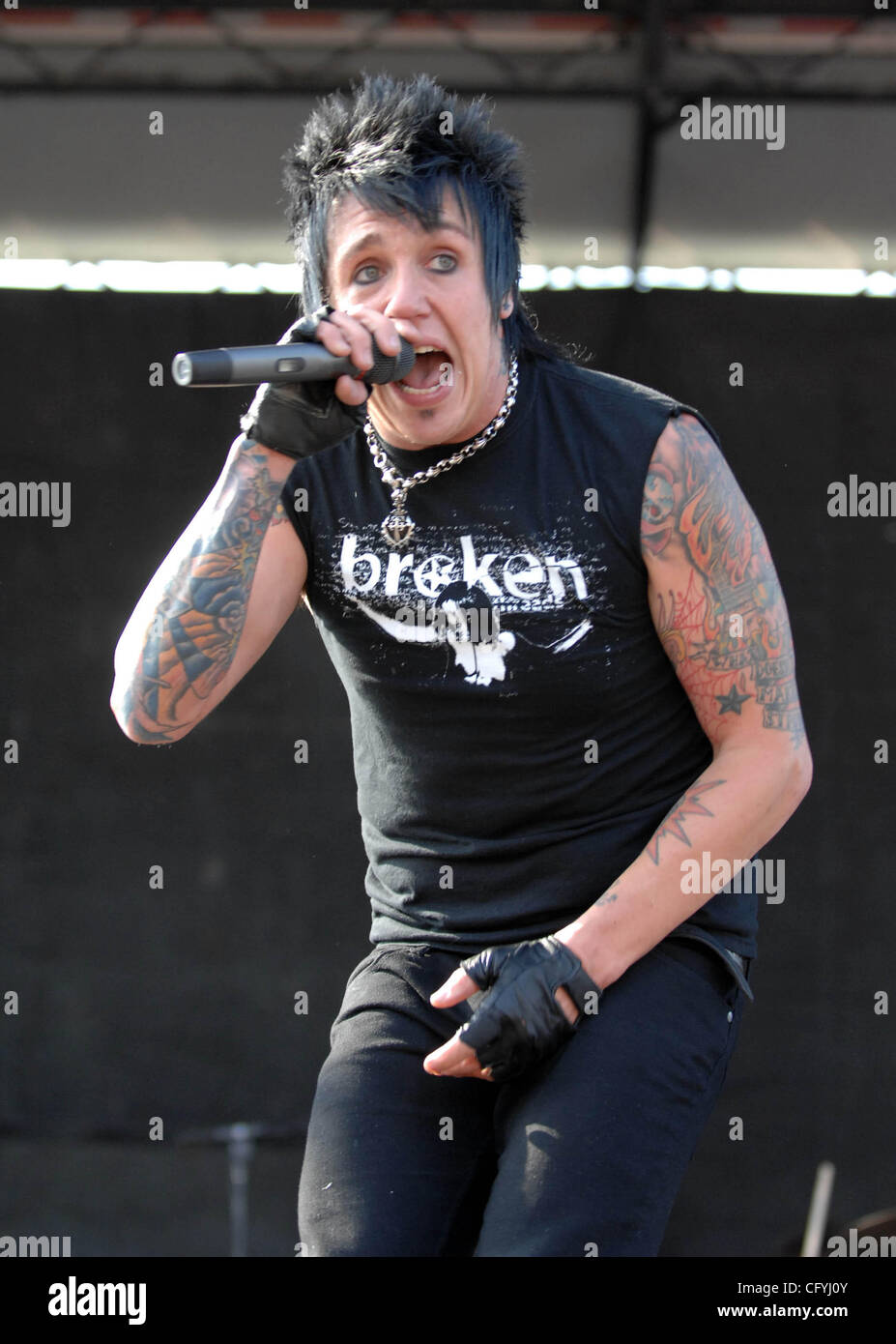 May 19, 2007 Columbus, OH; USA, Singer JACOBY SHADDIX of the band PAPA ...