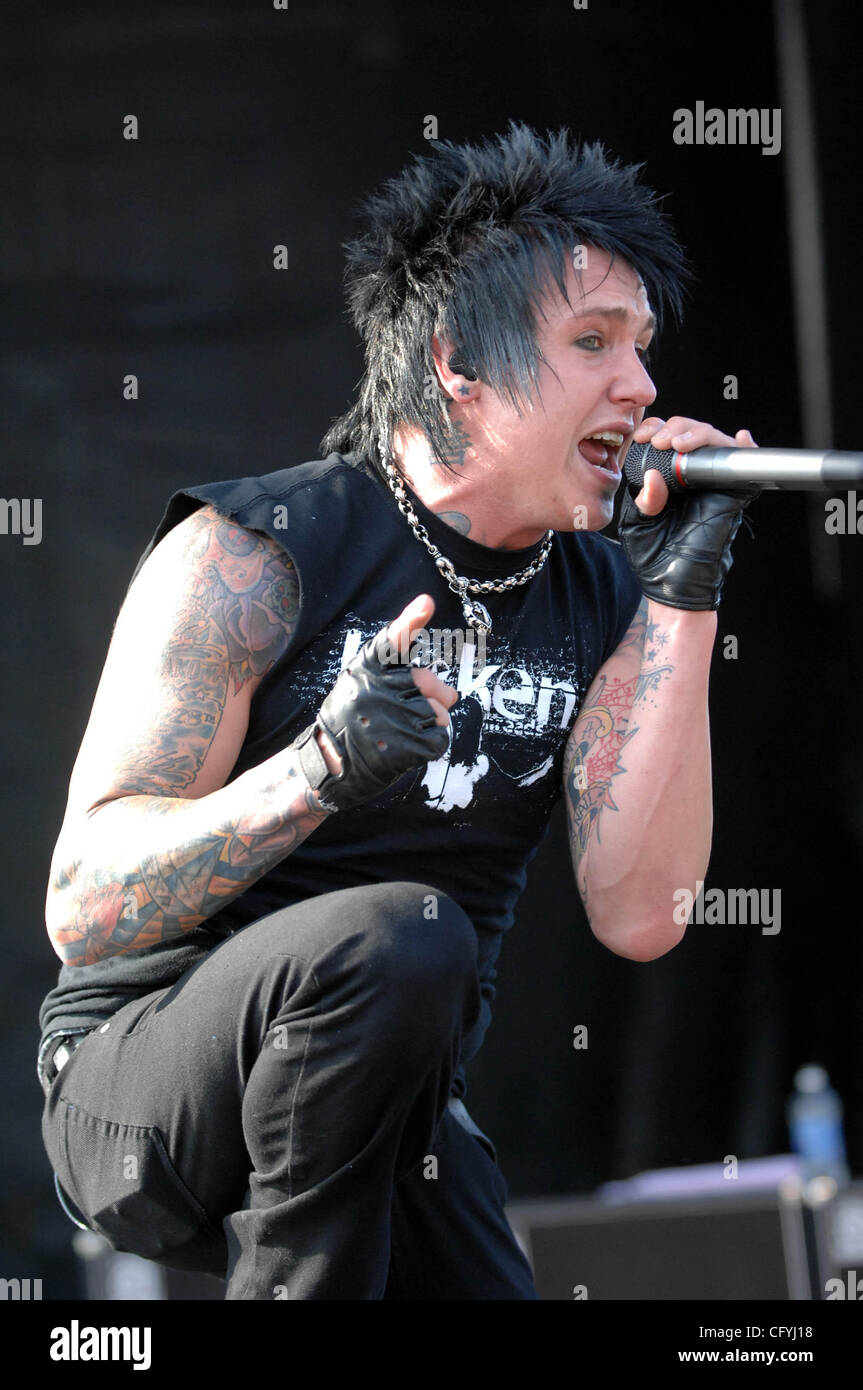 May 19, 2007 Columbus, OH; USA, Singer JACOBY SHADDIX of the band PAPA ...