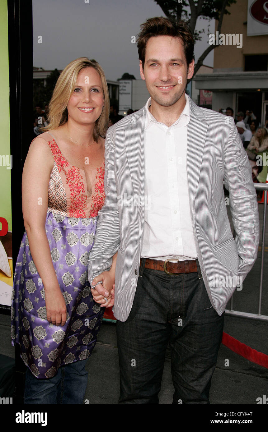 May 21, 2007 - Westwood, California, USA - Actor PAUL RUDD & Wife JULIE ...