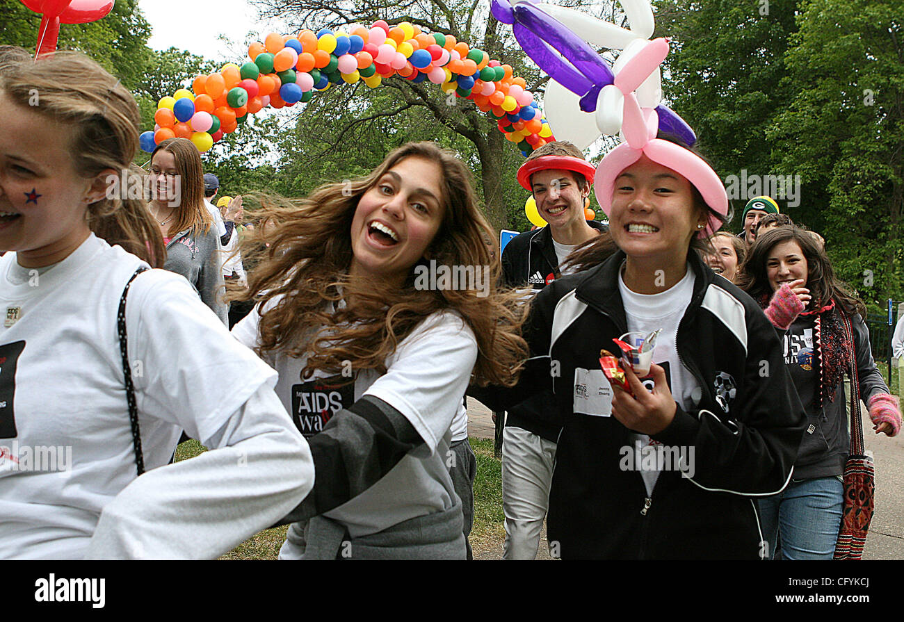 Aids walk hiv hi-res stock photography and images - Alamy