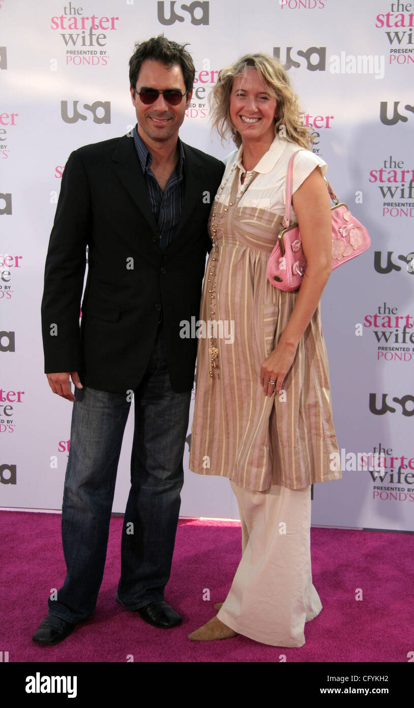 Eric mccormack and wife janet mccormack hi-res stock photography and ...