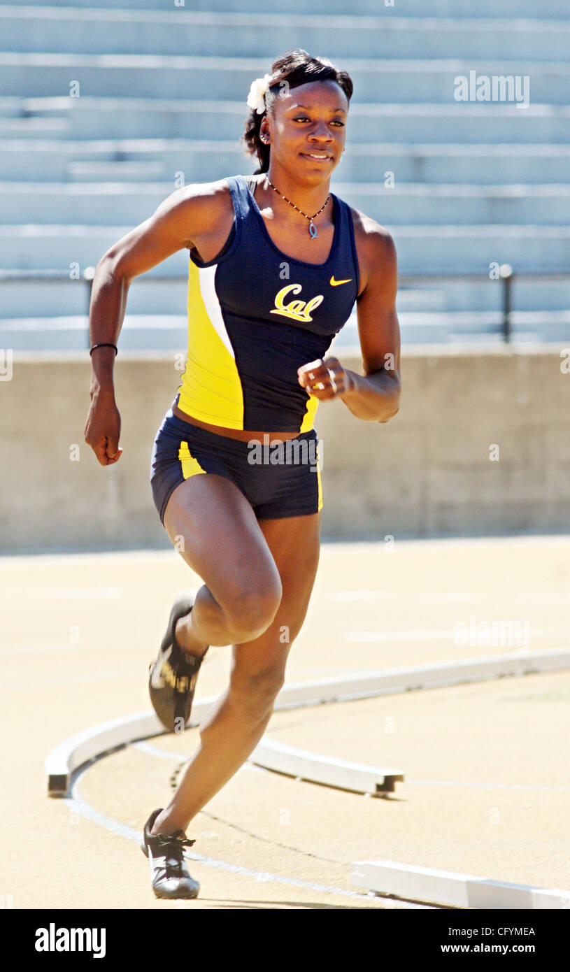 800 meter runner hi-res stock photography and images - Alamy