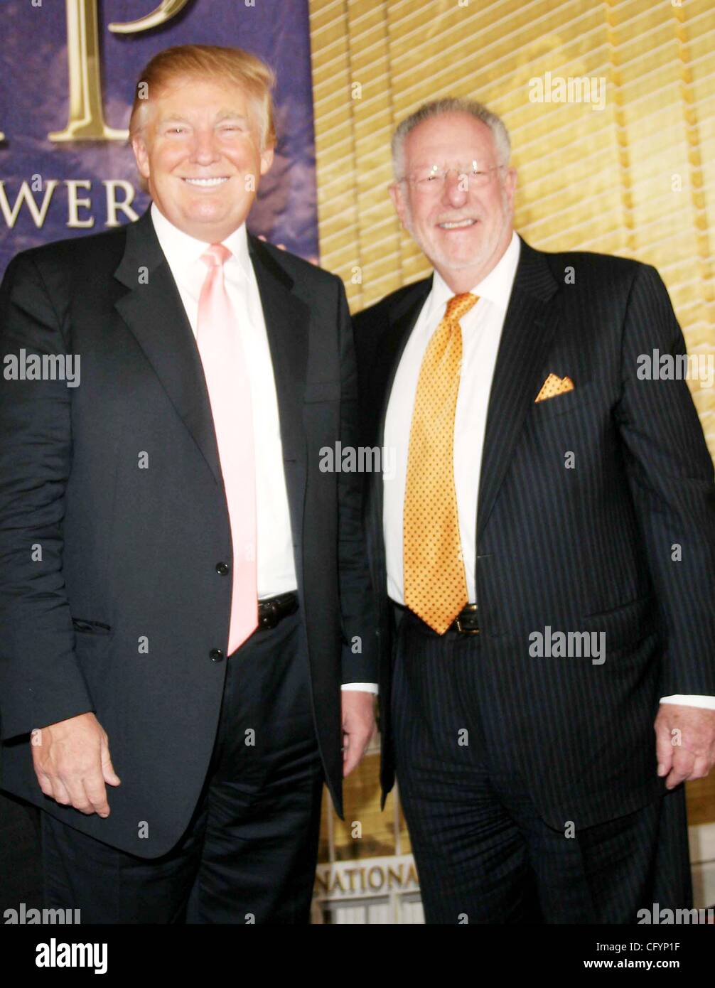 May 26, 2007 - Hollywood, California, U.S. - K53256EG.donald trump ...