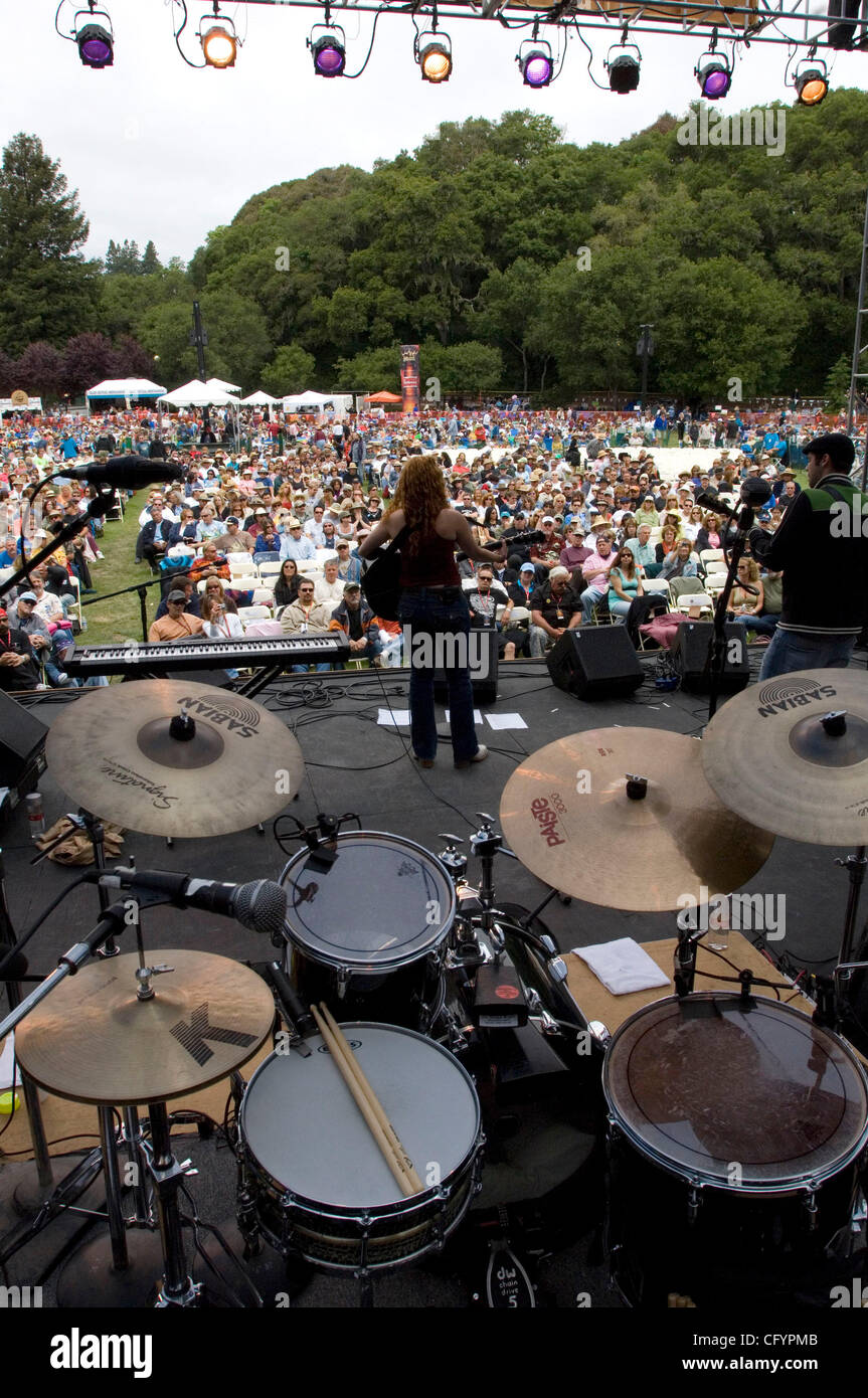 May 27, 2007 - Aptos, CA, USA - NINA STOREY performs live at the 15th ...