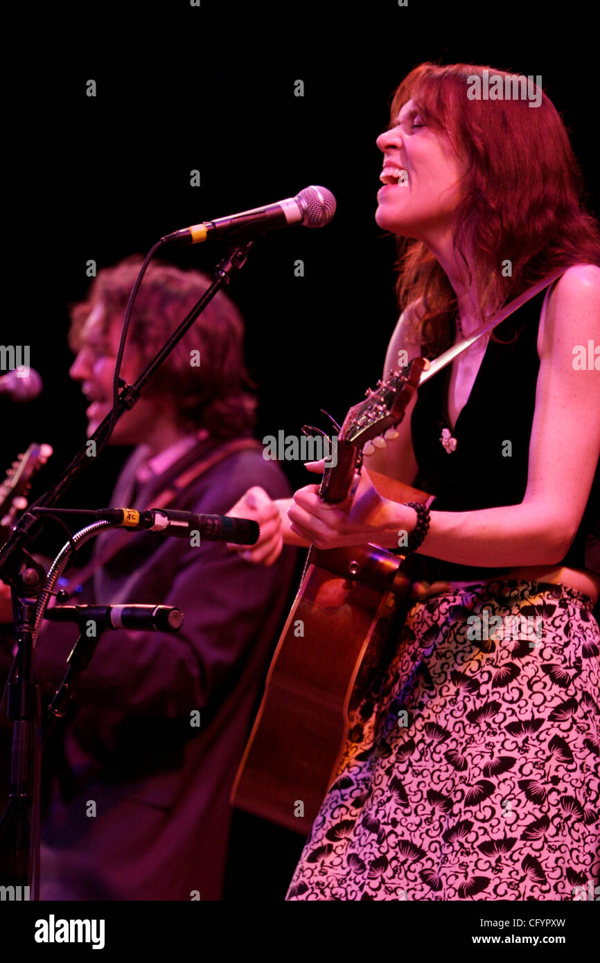 Gillian welch hi-res stock photography and images - Alamy