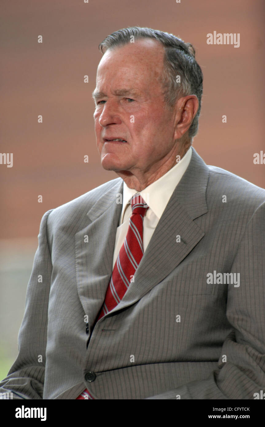 President george herbert walker bush hi-res stock photography and ...