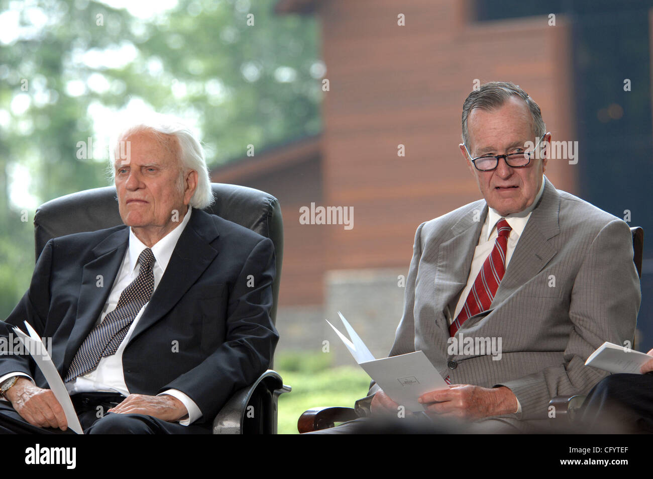 President george herbert walker bush hi-res stock photography and ...