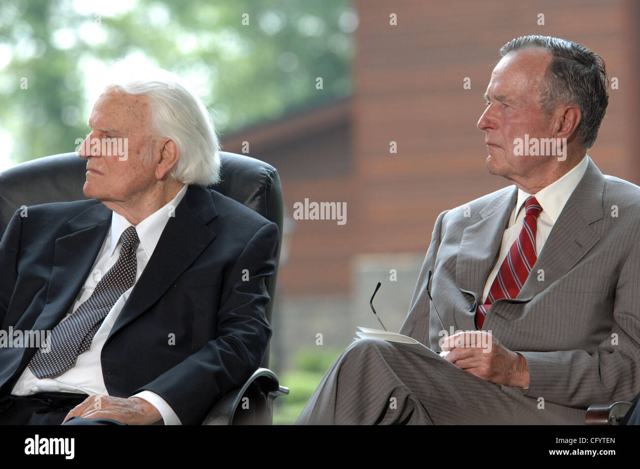 George herbert walker bush hi-res stock photography and images - Alamy