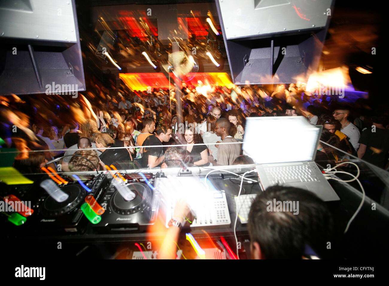 DJ Gui Boratto spinning house/techno beats at Cielo in the meat packing ...