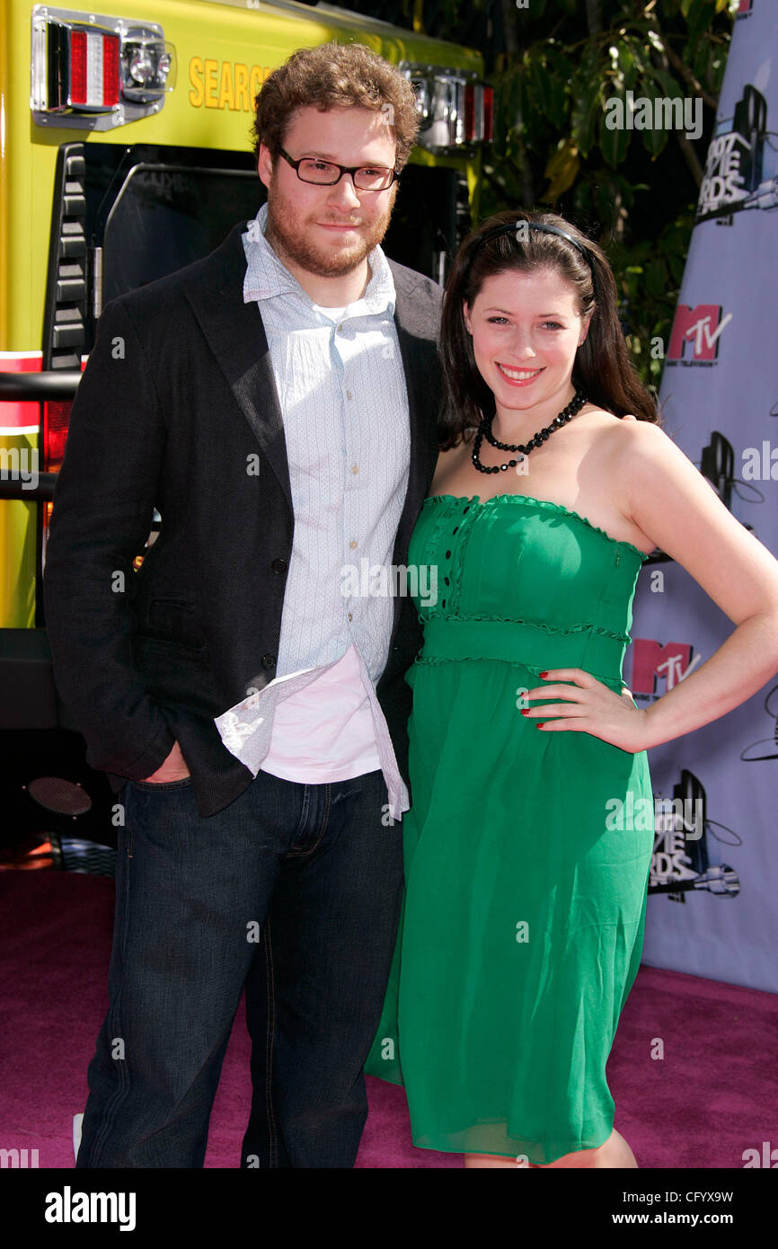 Jun 03, 2007 - Hollywood, CA, USA - SETH ROGAN and guest at the 2007 ...