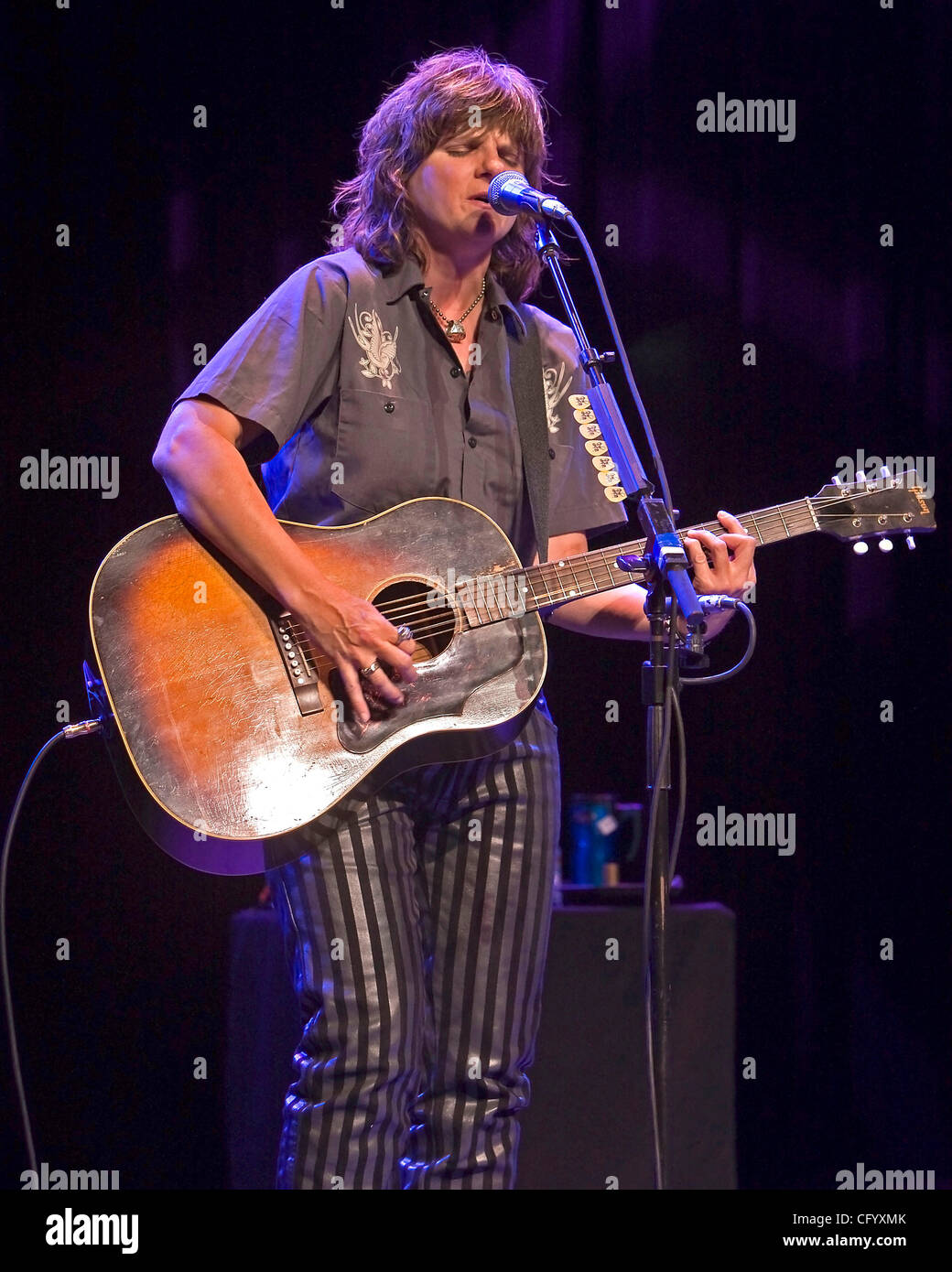 Indigo Girl, Amy Ray sings Folk Rock at Pechanga Resort and Casino, in ...