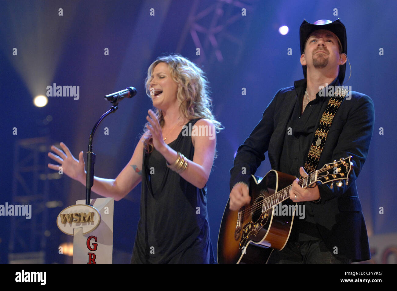 Jun 5, 2007 Nashville, TN; USA, Singer JENNIFER NETTLES and Guitarist ...