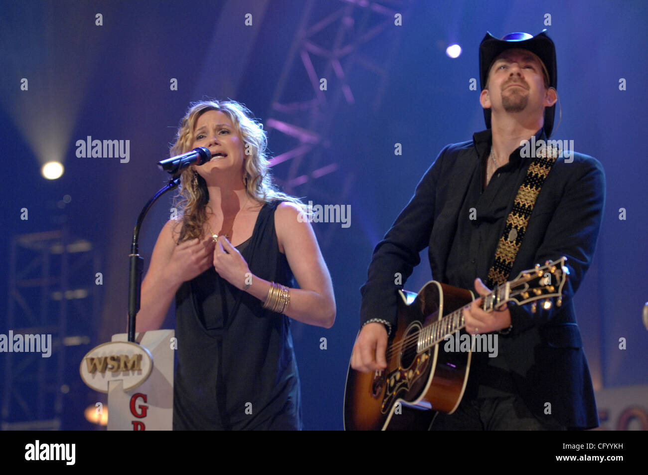 Jun 5, 2007 Nashville, TN; USA, Singer JENNIFER NETTLES and Guitarist ...