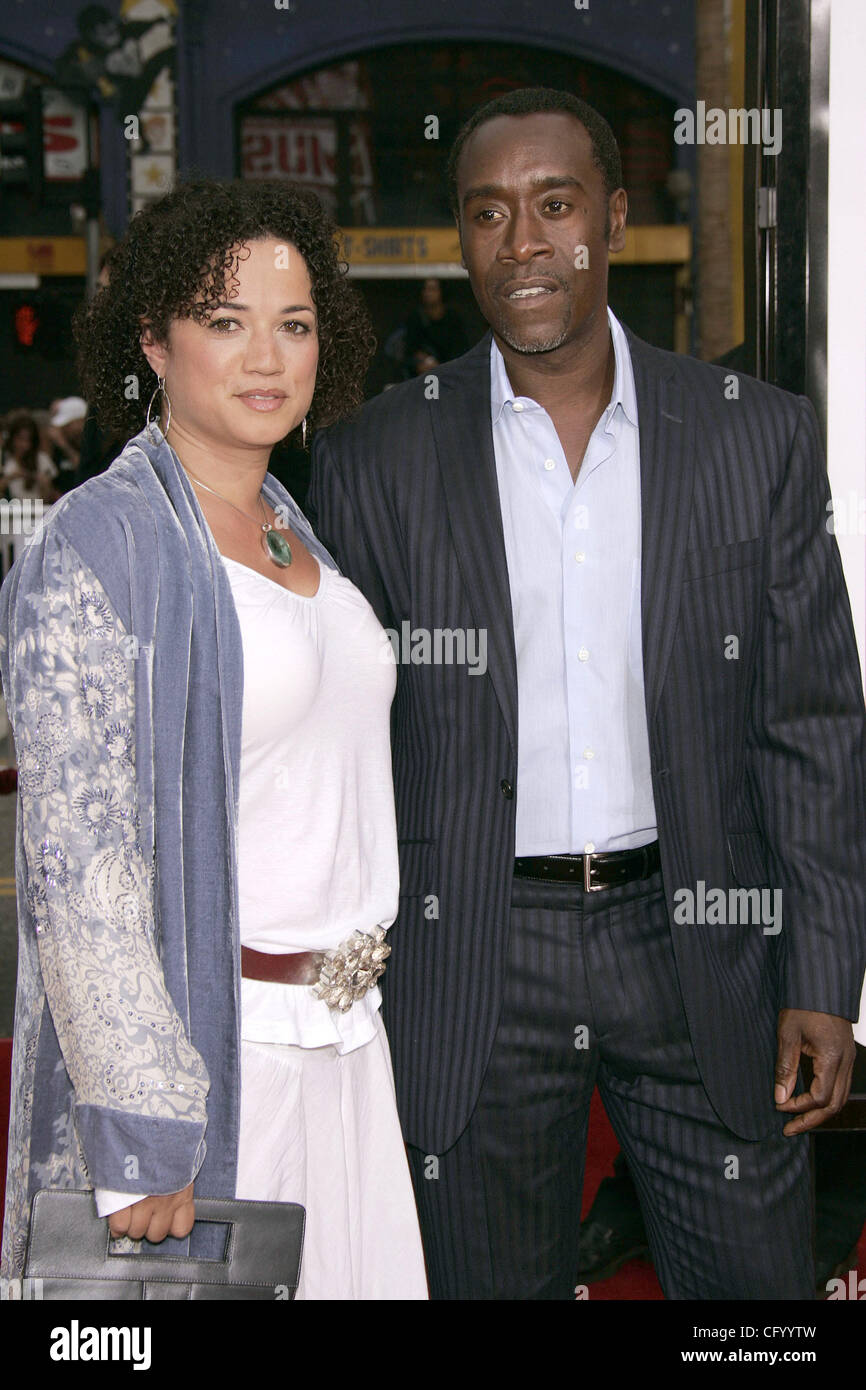 Actor don cheadle hi-res stock photography and images - Alamy