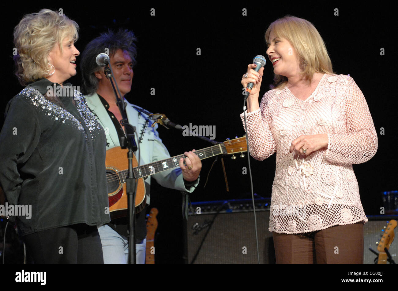 Jun 6, 2007 Nashville, TN; USA, (L-R) Singer CONNIE SMITH, MARTY STUART ...