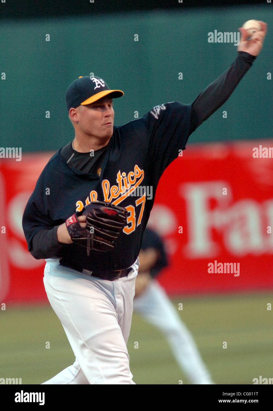 Oakland A's starting pitcher Joe Kennedy throws a pitch against the ...