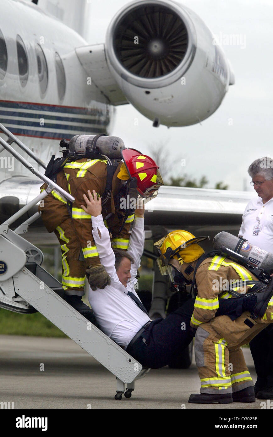 Firefighter rescue carry hi-res stock photography and images - Alamy