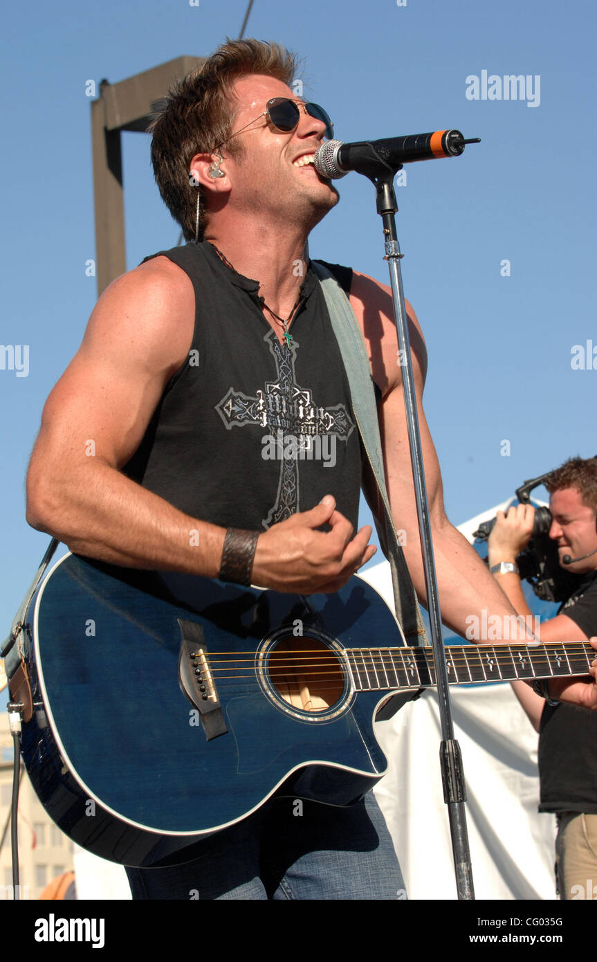 Jun 9, 2007 Nashville, TN; USA, Singer AARON BENWARD of the band Blue ...