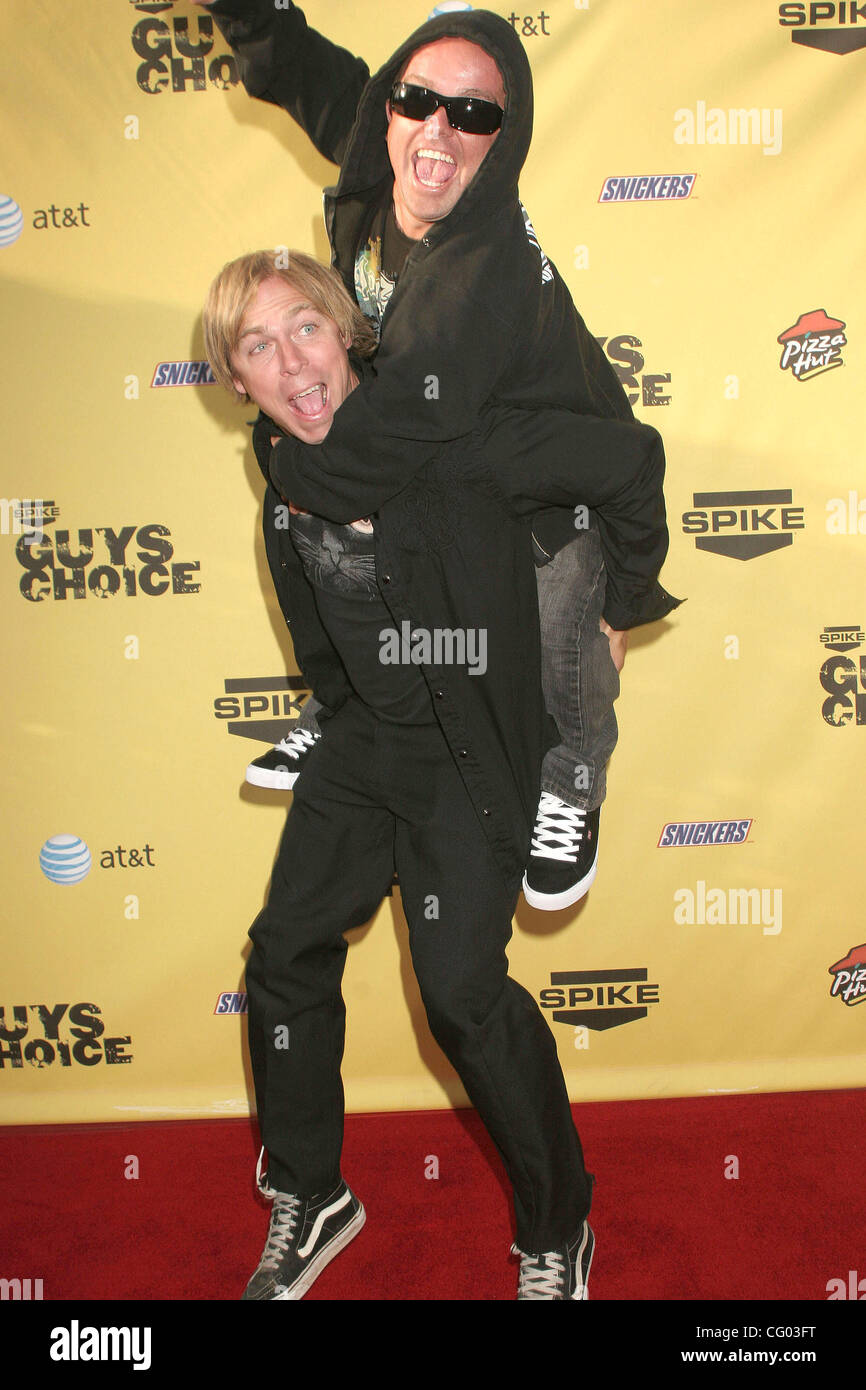 Jun 09, 2007; Hollywood, California, USA; Actors WEE MAN and DAVE ...