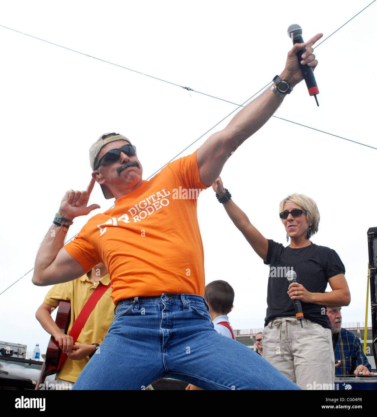 Jun. 10, 2007 Nashville, TN; USA, Musician AARON TIPPIN and his wife ...
