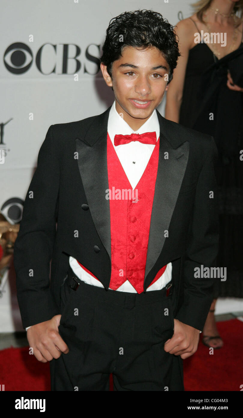 Actor mark indelicato hi-res stock photography and images - Alamy