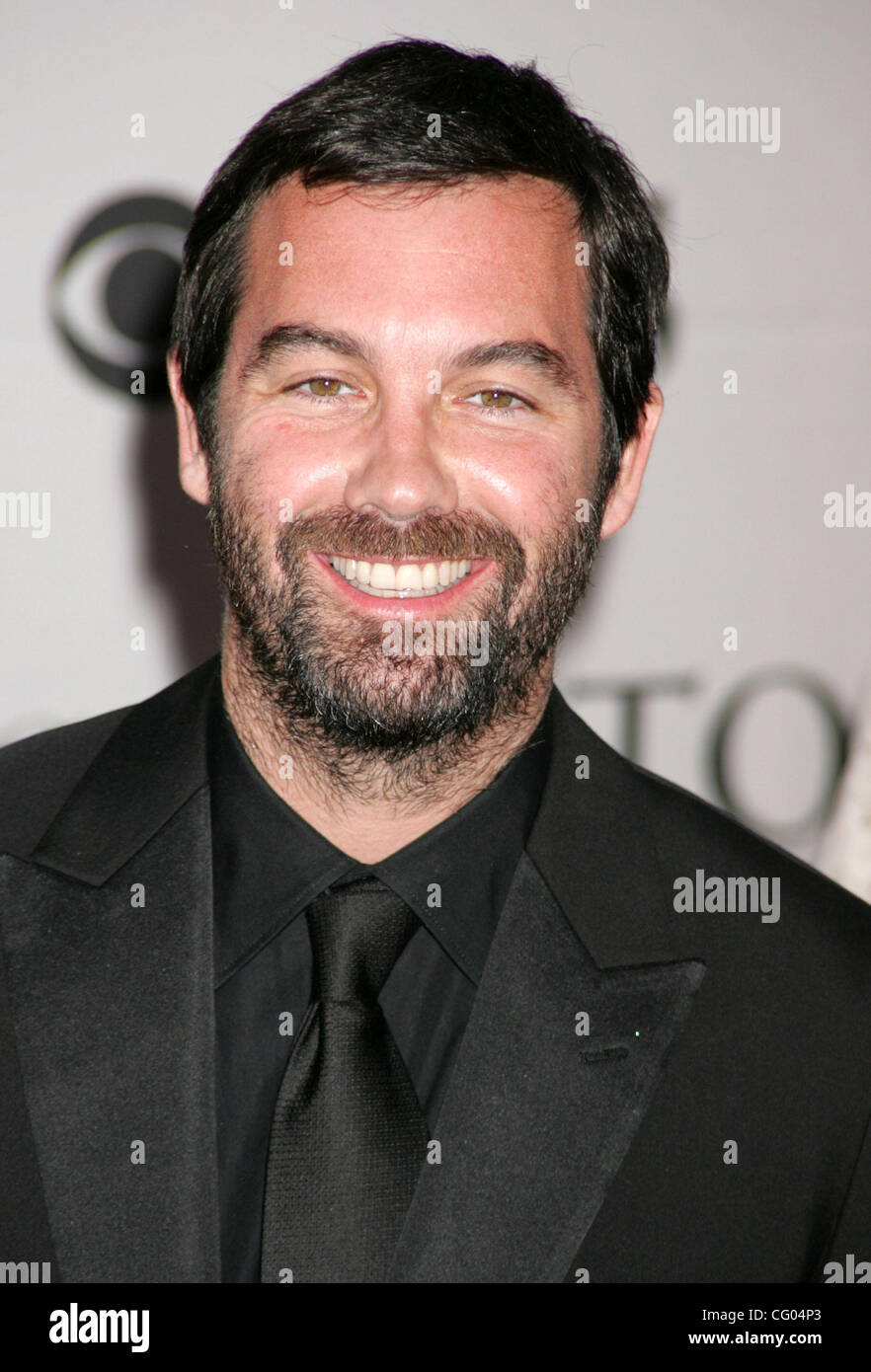 Jun 10, 2007 - New York, NY, USA -Singer DUNCAN SHEIK at the arrivals ...