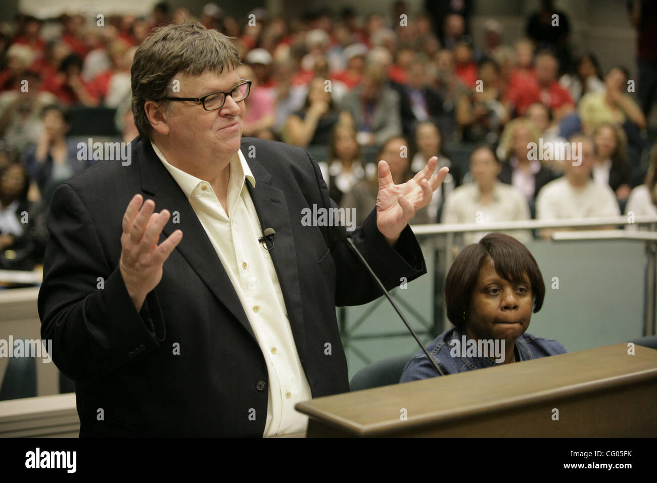 Jun 12, 2007 - Sacramento, California, USA - Film-maker MICHAEL MOORE ...