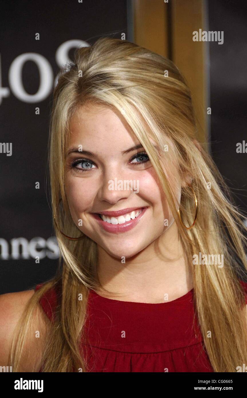 Ashley Benson 2007