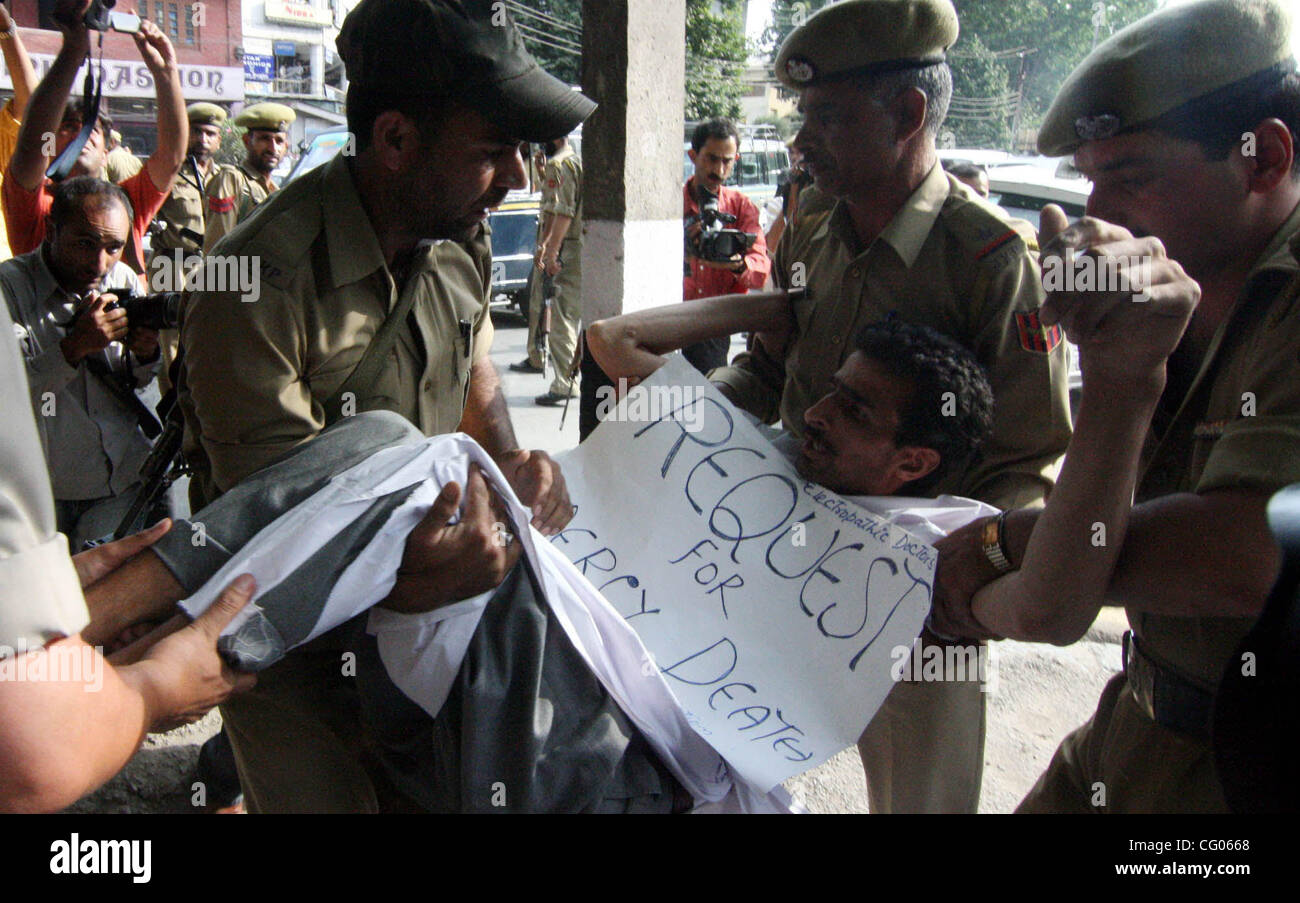India doctor protest hi-res stock photography and images - Alamy