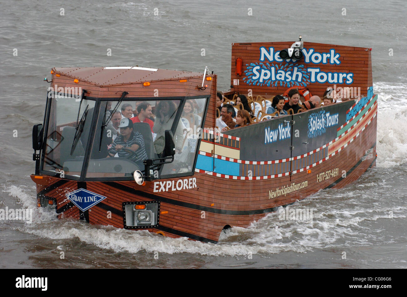 New York Splash Tours' "AquaBus" is New York City's first land & water ...