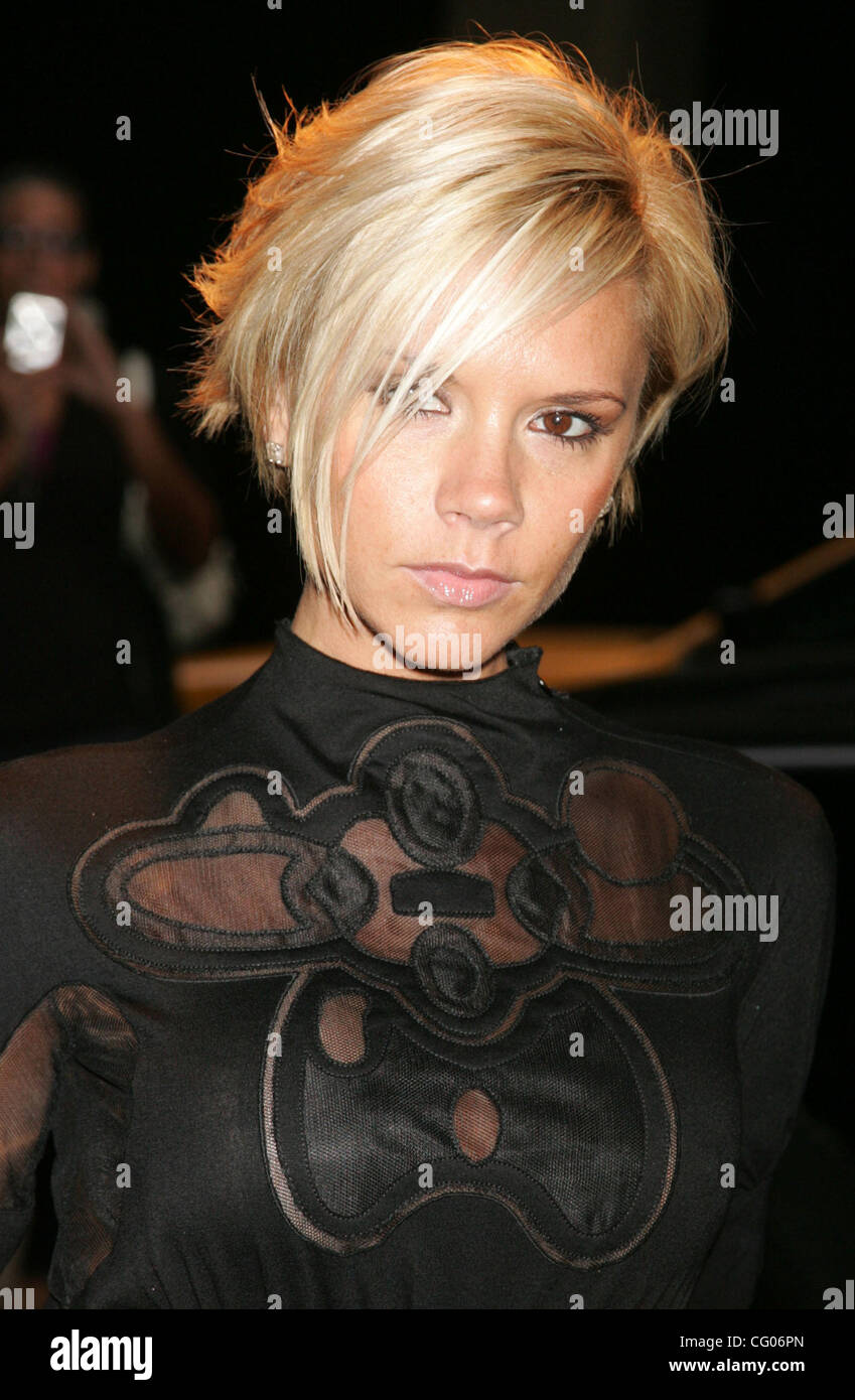Victoria beckham label hi-res stock photography and images - Alamy