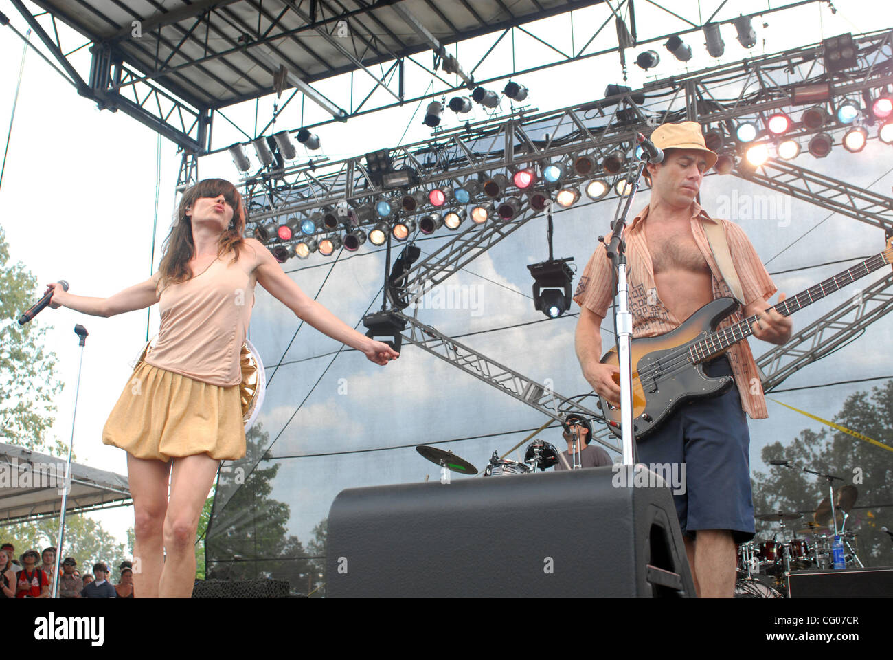 Jun 15, 2007 Manchester, TN; USA, Singer SABINA SCIUBBA and Bass ...