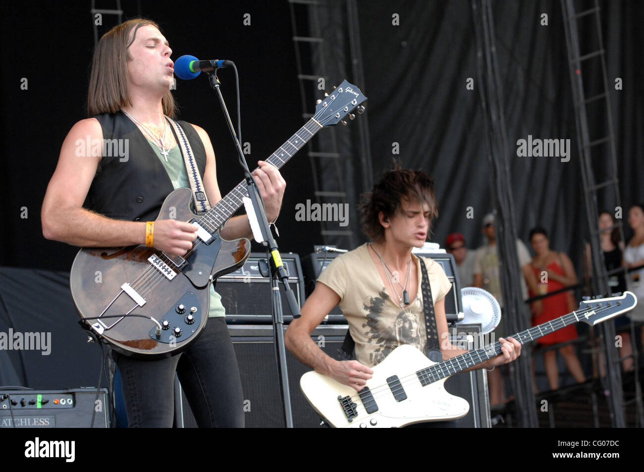 Jun 15, 2007 Manchester, TN; USA, (L-R) Singer / Guitarist CALEB ...