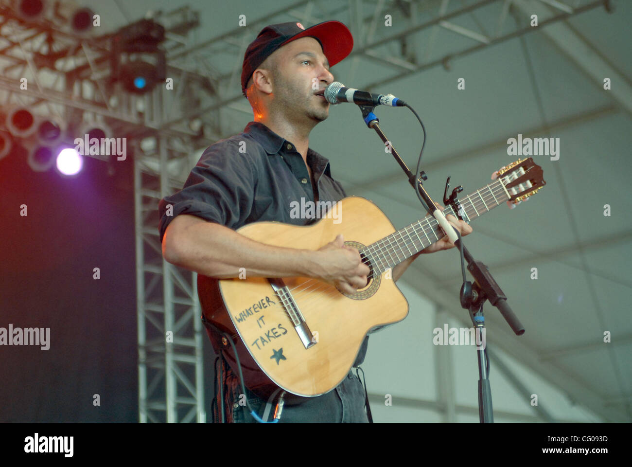 Tom morello as nightwatchman hi-res stock photography and images - Alamy