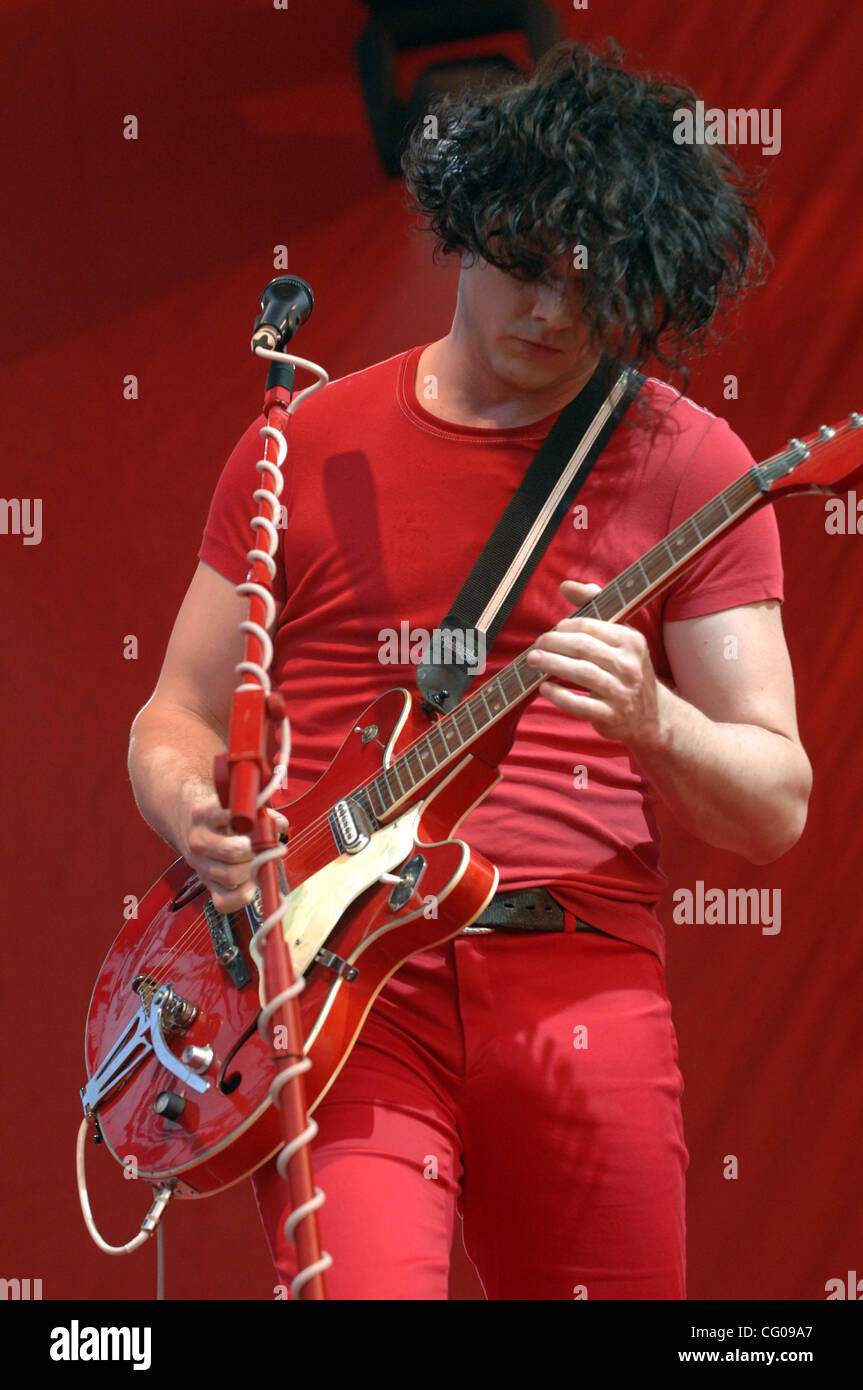 Jun 17, 2007 Manchester, TN; USA, Musician JACK WHITE of the band The ...