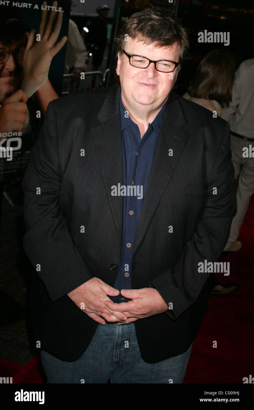 Jun 18, 2007 - New York, NY, USA - Director MICHAEL MOORE at the ...