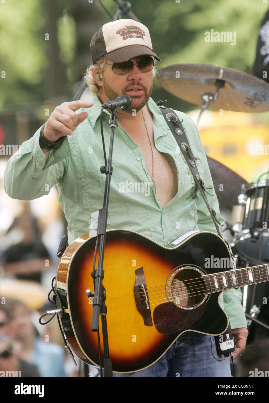 Jun 18, 2007 - New York, NY, USA - Country music singer/musician TOBY ...